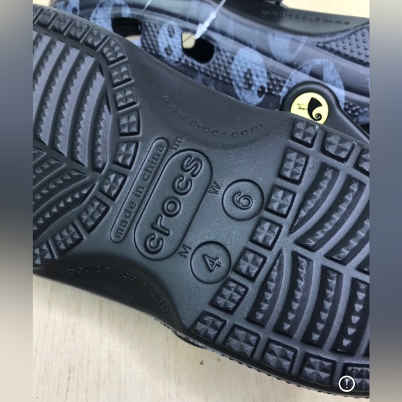CROCS | Shoes | Crocs The Nightmare Before Christmas M4 W6 Glow Dark Black Clog Jack Skellington ...